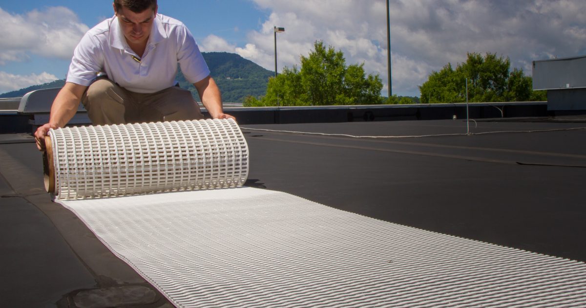 Crossgrip TPO: roofing mats | Plastex
