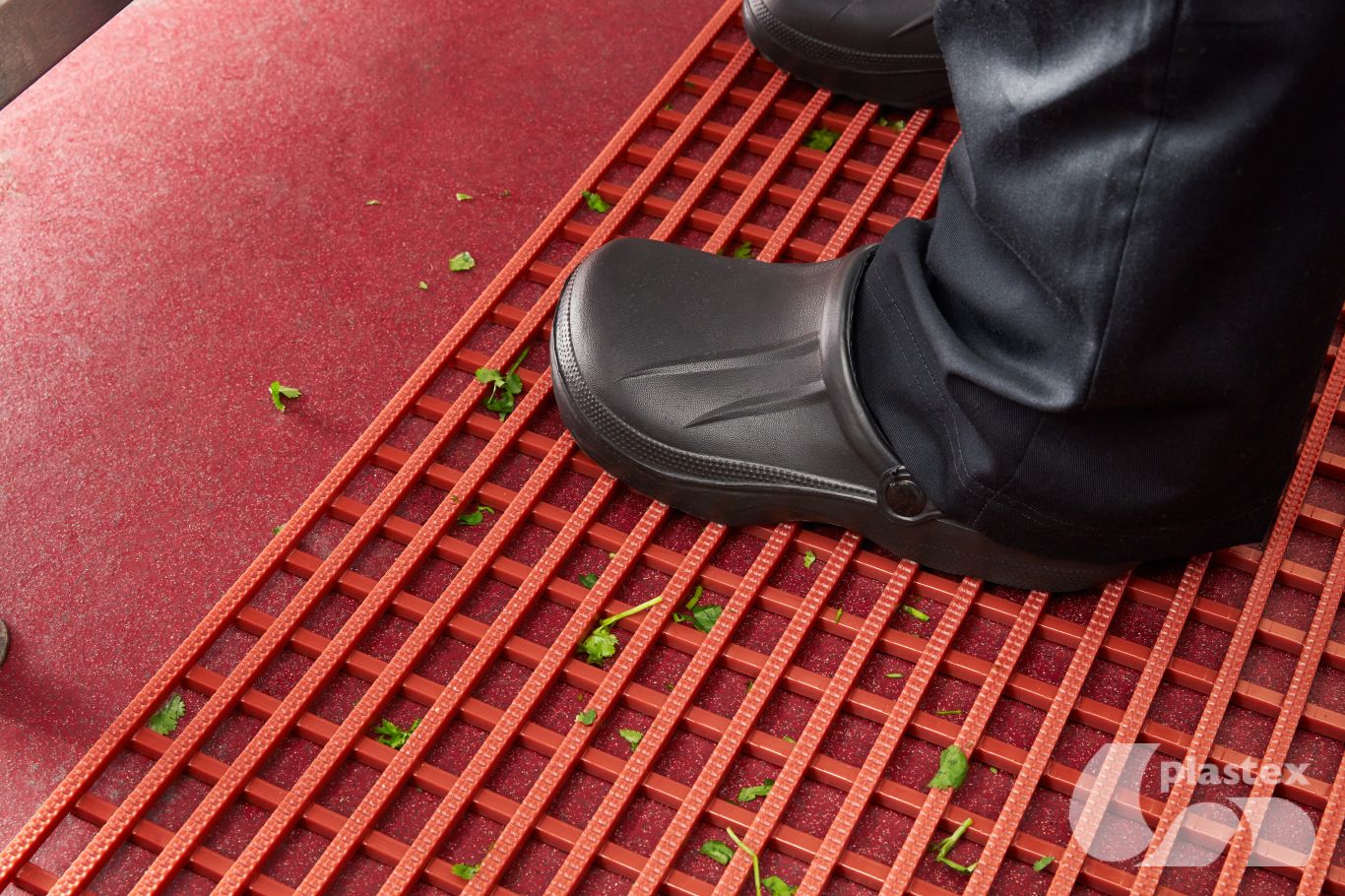 Everything you need to know about choosing commercial kitchen floor ...