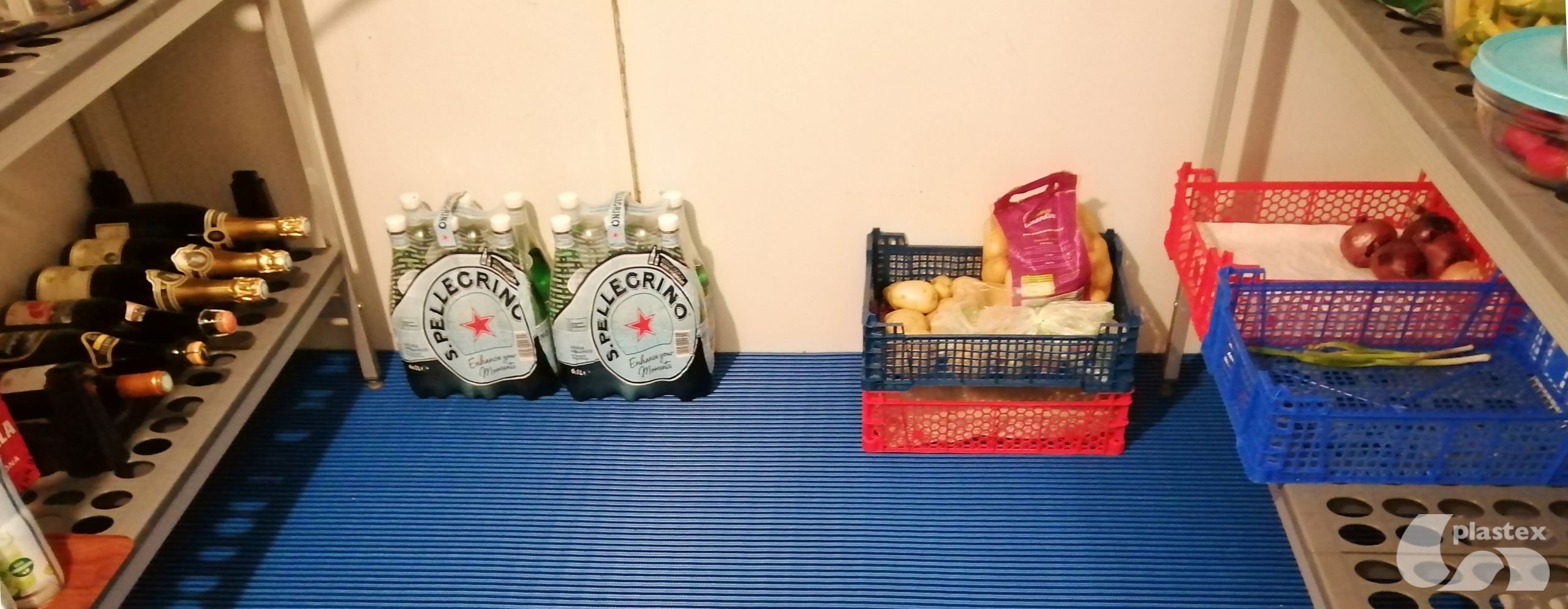 Cold room flooring and freezer floor mats | Plastex